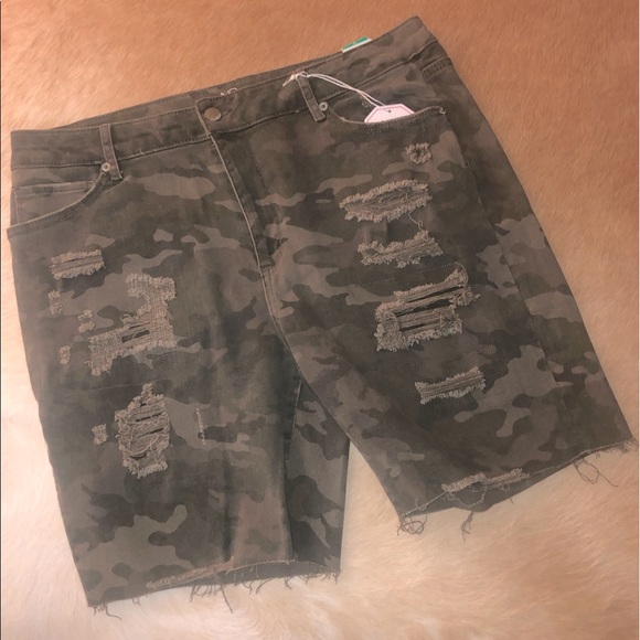 NOBO | Shorts | Sale 22 Nwt Nobo Sz 7 Camo Shorts | Poshmark